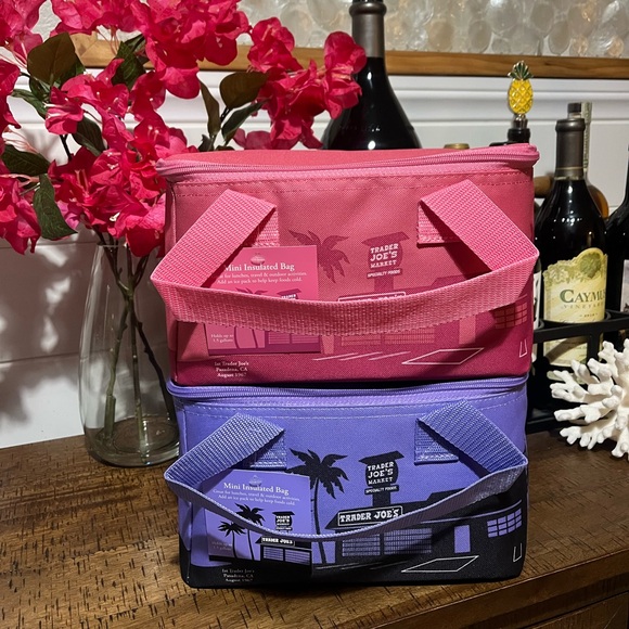 Trader Joe’s | Kitchen | 225 Trader Joes Mini Insulated Lunchbag Pink And Purple | Poshmark